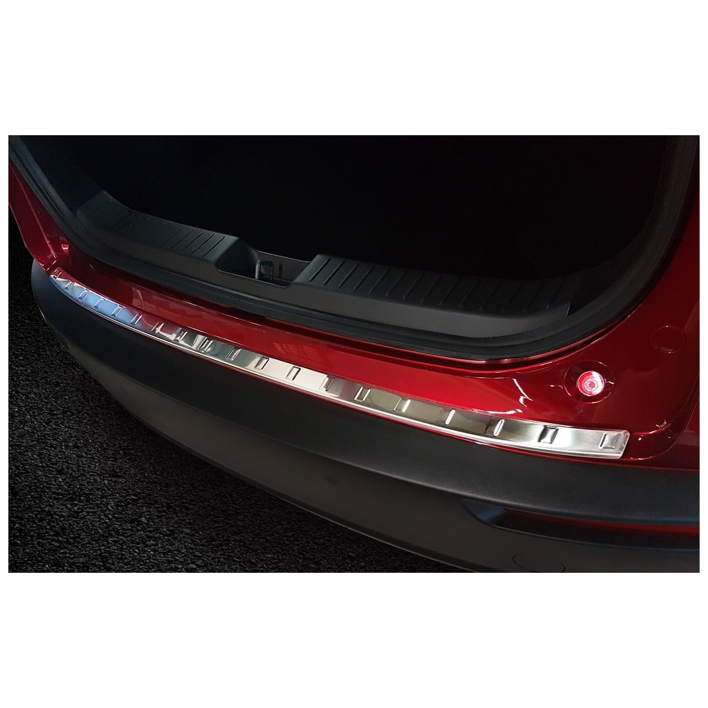 SEUIL DE COFFRE MAZDA CX 30 2019 AUJOURD'HUI INOX POLI
